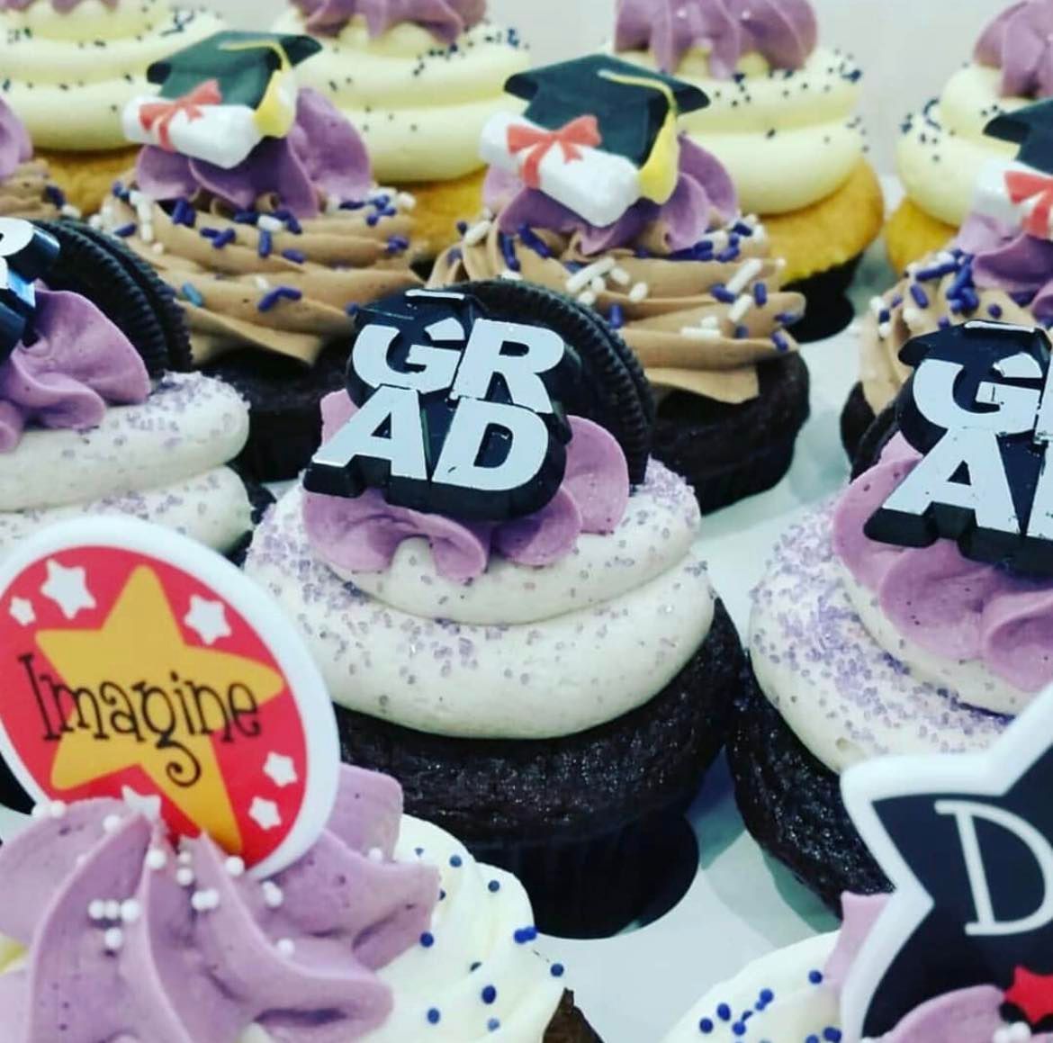 Custom Cupcakes | Cupcake Charlie’s